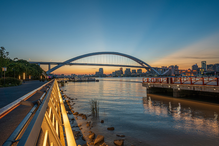 Lupu Bridge Facts