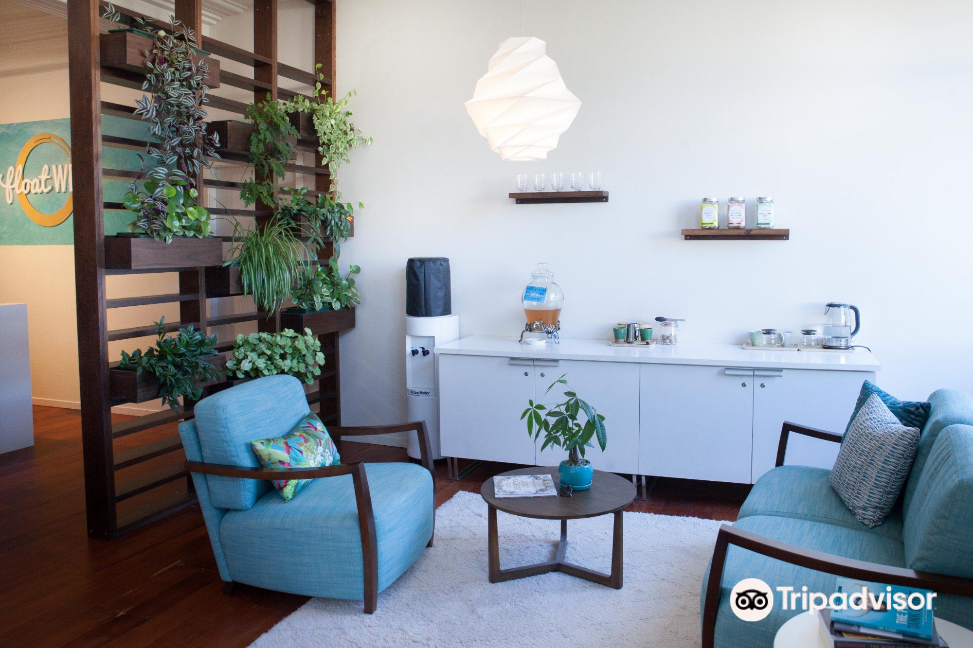 Float Well: ภาพถ่าย, แผนที่ & รีวิว [2023] | Trip.com