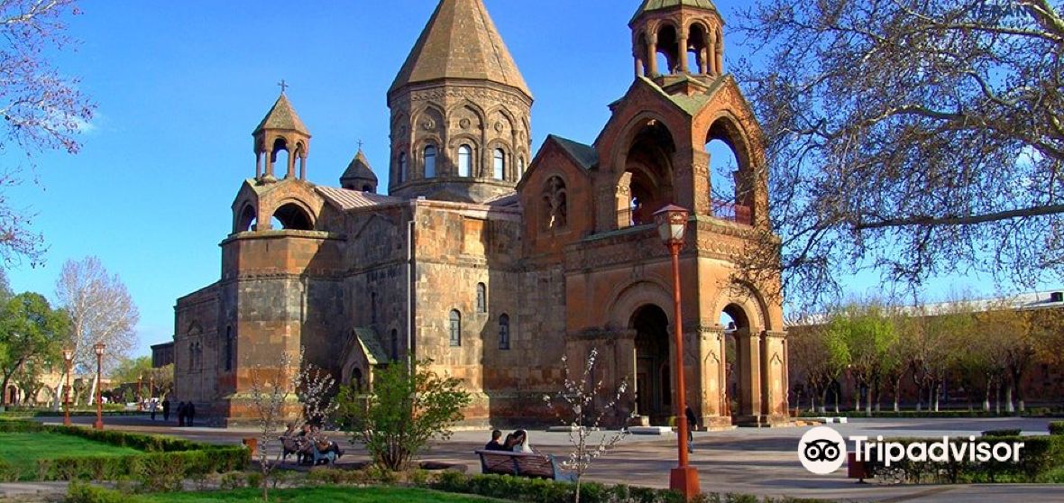 Vagharshapat Travel Guide 2023 - Things to Do, What To Eat & Tips ...