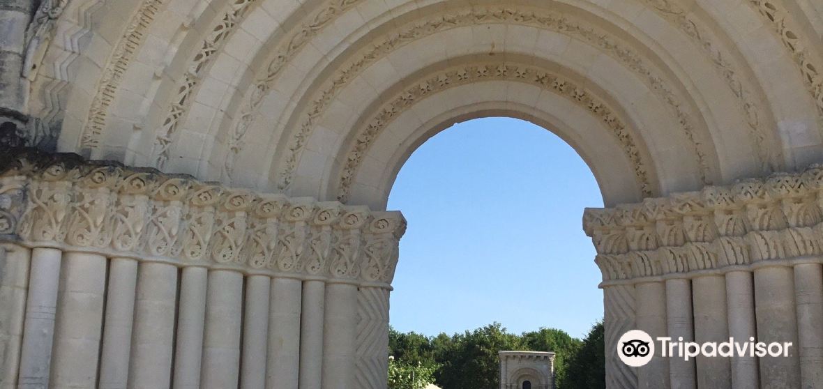 Lozay Travel Guide 2023 - Things to Do, What To Eat & Tips | Trip.com