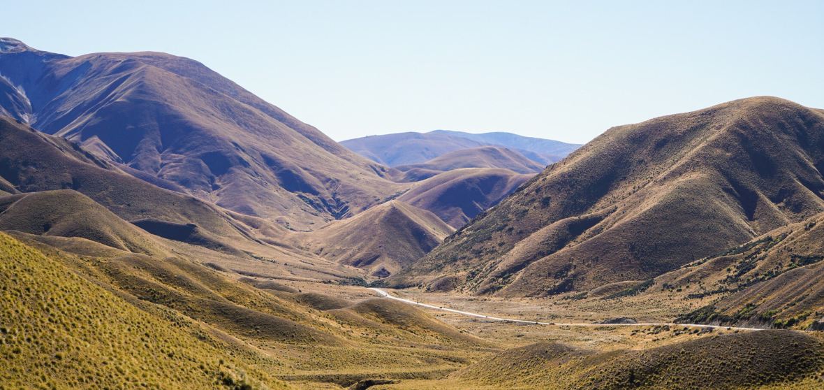 Lindis Pass Travel Guide 2023 - Things to Do, What To Eat & Tips | Trip.com