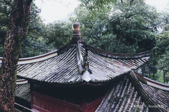 . The ancient temple o. Trip.com Tiantai Mountain Travel Guides.