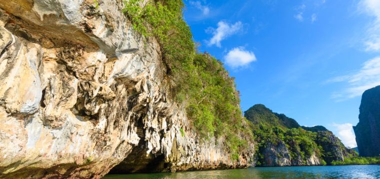 Khlong Thom Nuea Travel Guide 2023 - Things to Do, What To Eat & Tips ...