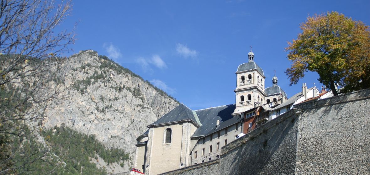 Briancon Travel Guide 2024 - Things to Do, What To Eat & Tips | Trip.com