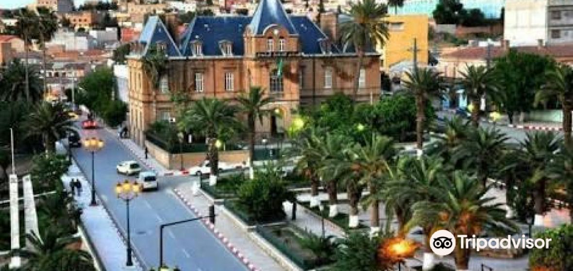 Reggane Travel Guide 2024 - Things to Do, What To Eat & Tips | Trip.com